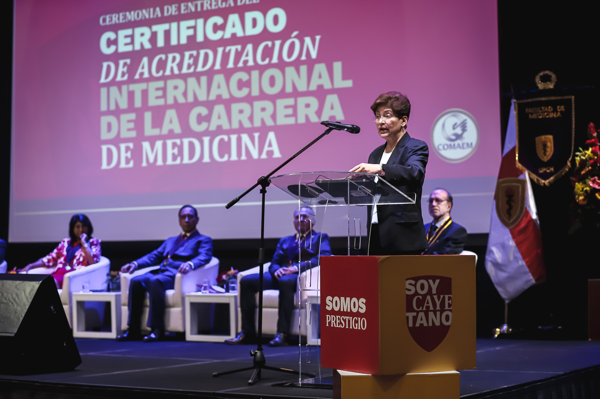 Ceremonia de entrega de Certificado de Acreditación Internacional de la Carrera Profesional de ...